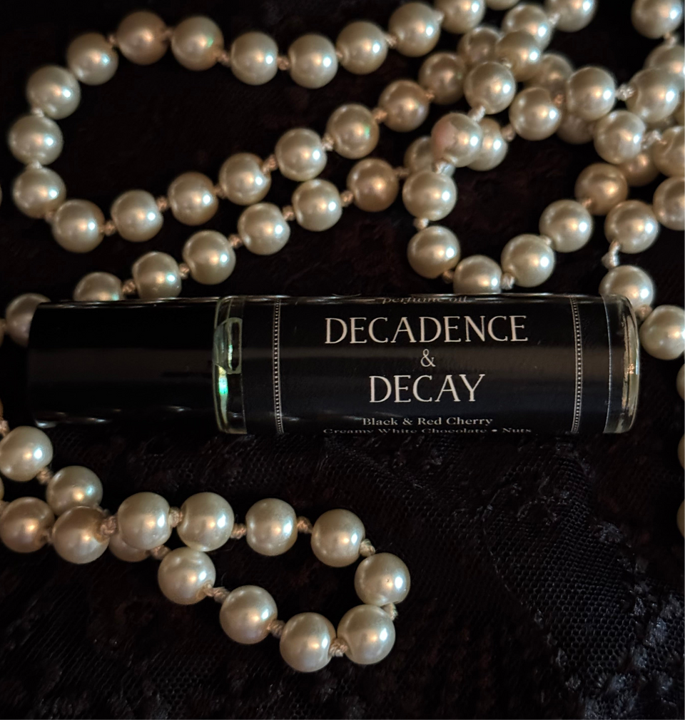 Decadence and Decay (white chocolate & cherries) – Seance
