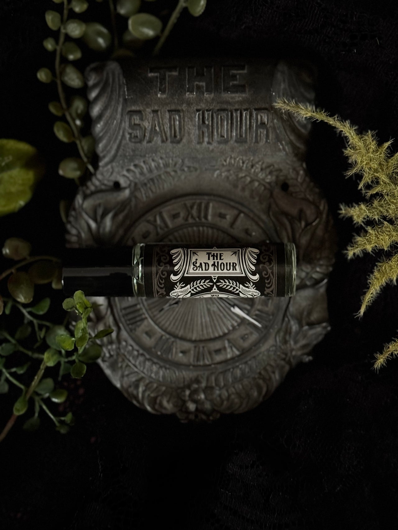 The Sad Hour (ferns & figs) – Seance